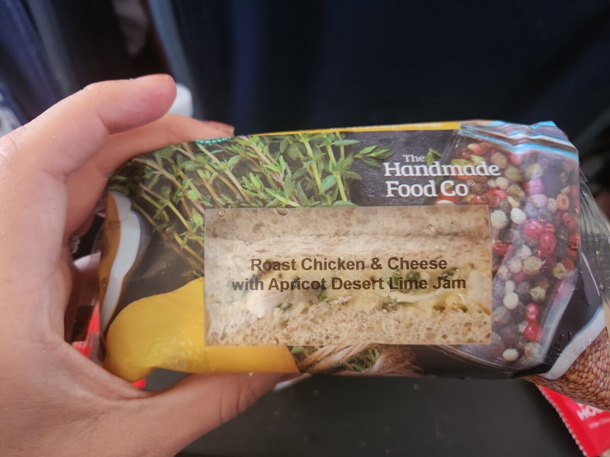 Qantas Economy Food Review + photos (Melbourne-Sydney)