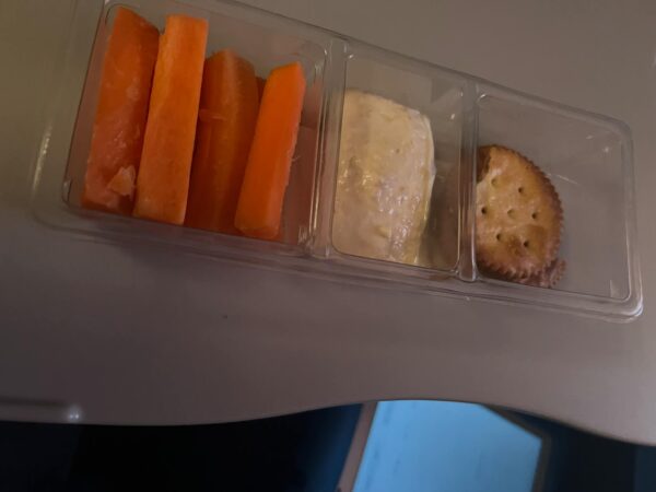 Qantas Economy Food Review + photos (Melbourne-Sydney)