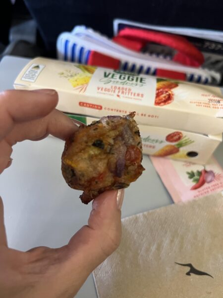 Qantas Economy Food Review + photos (Melbourne-Sydney)