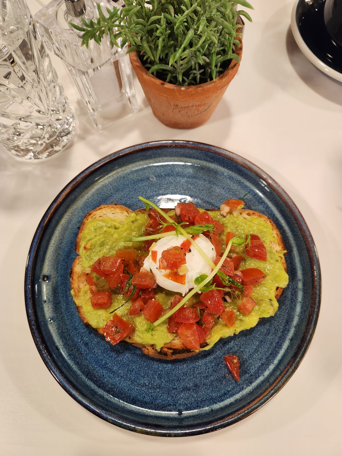 American Airlines First Lounge London Heathrow T3 Food Review (with photos)