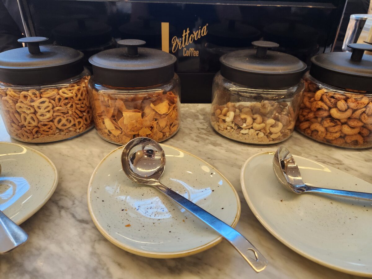 Qantas Perth International Lounge Food Review (with photos)
