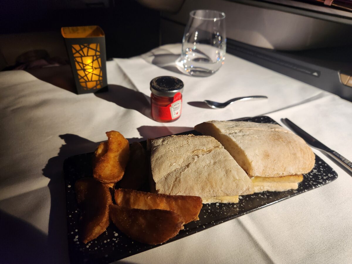 Qatar Business Class Food Review with photos and menu
